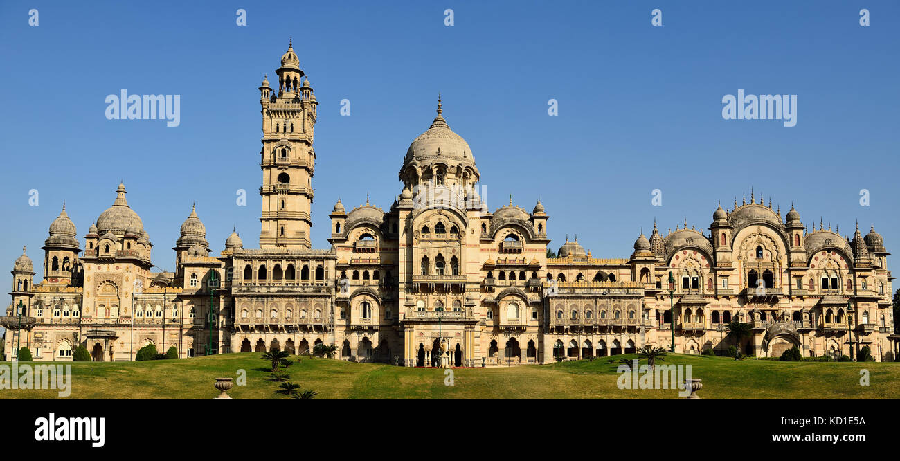 Typical example of richly decorated Indian architecture Stock Photo - Alamy