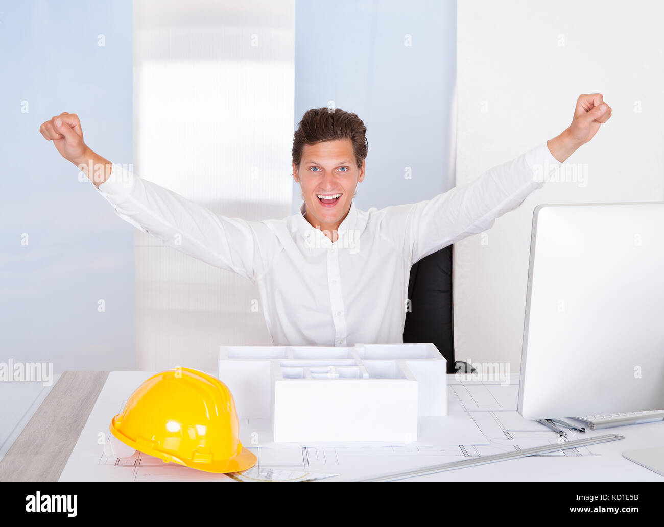 Arm extended hi-res stock photography and images - Alamy