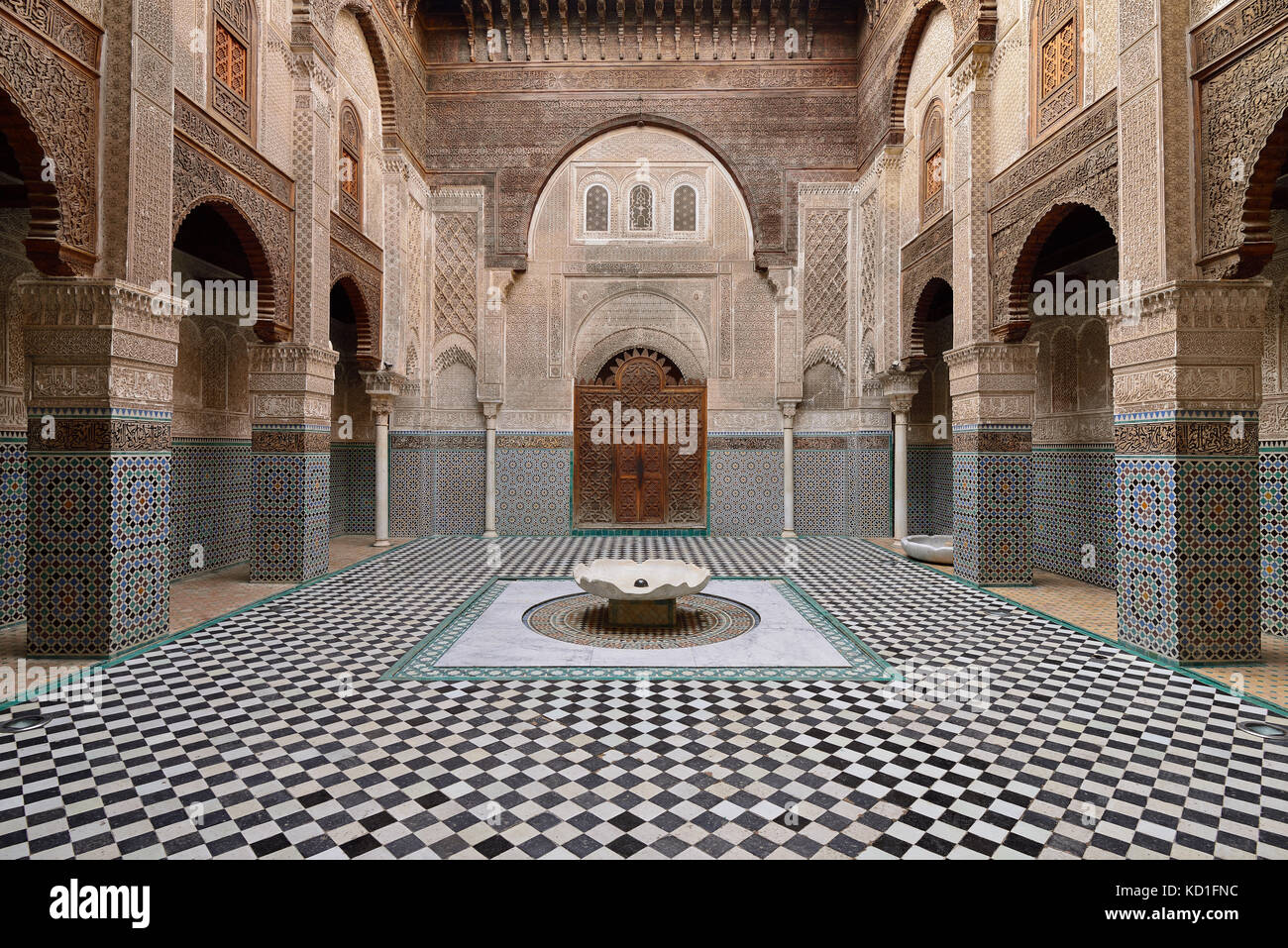FEZ, MOROCCO The interior of the Al-Qarawiyyin Mosque Stock Photo - Alamy