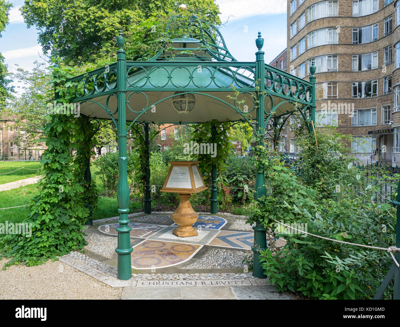 The charterhouse gardens , london hi-res stock photography and images ...