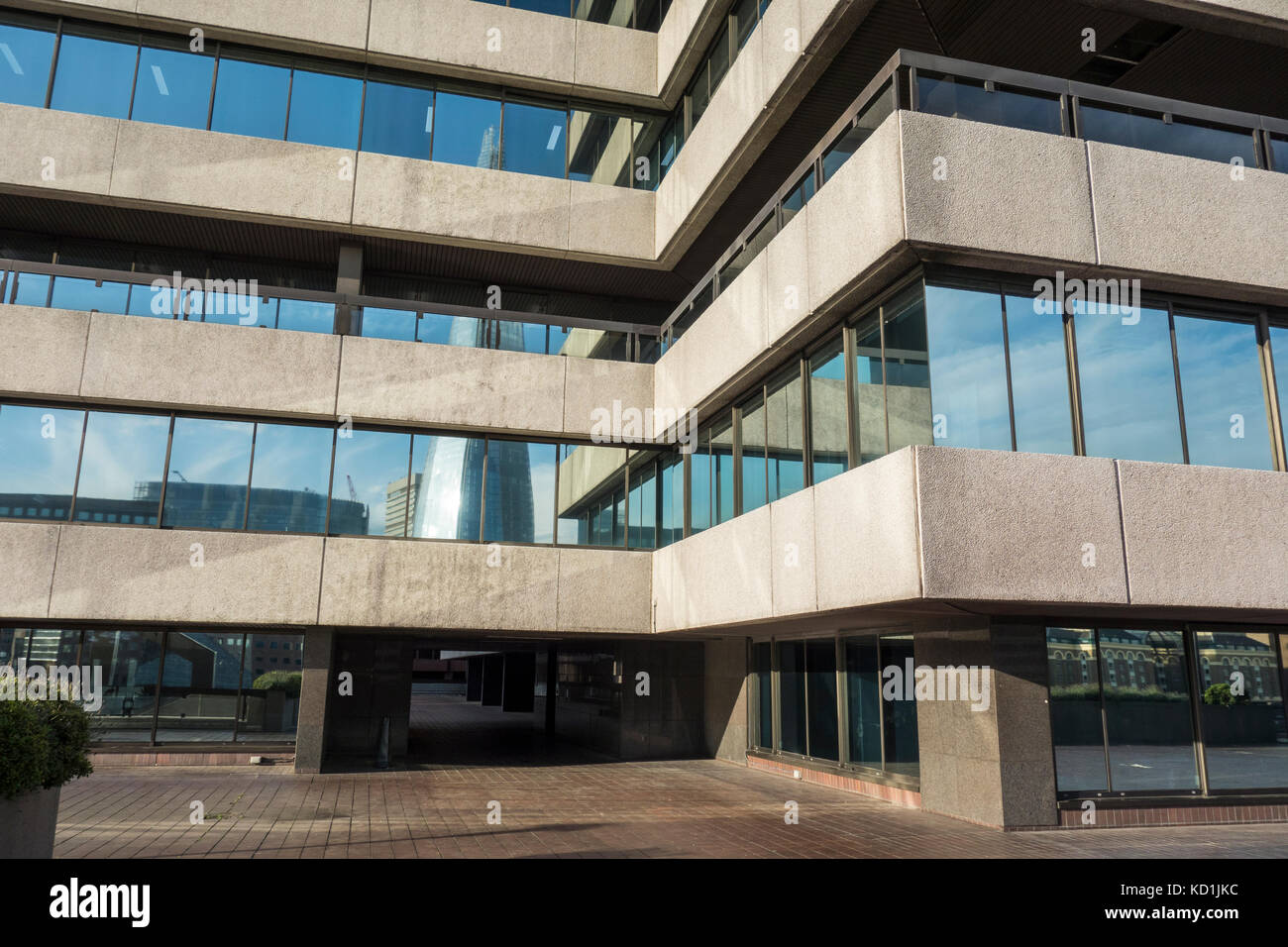 Reflection of the Shard in the windows of St Magnus House by Richard ...