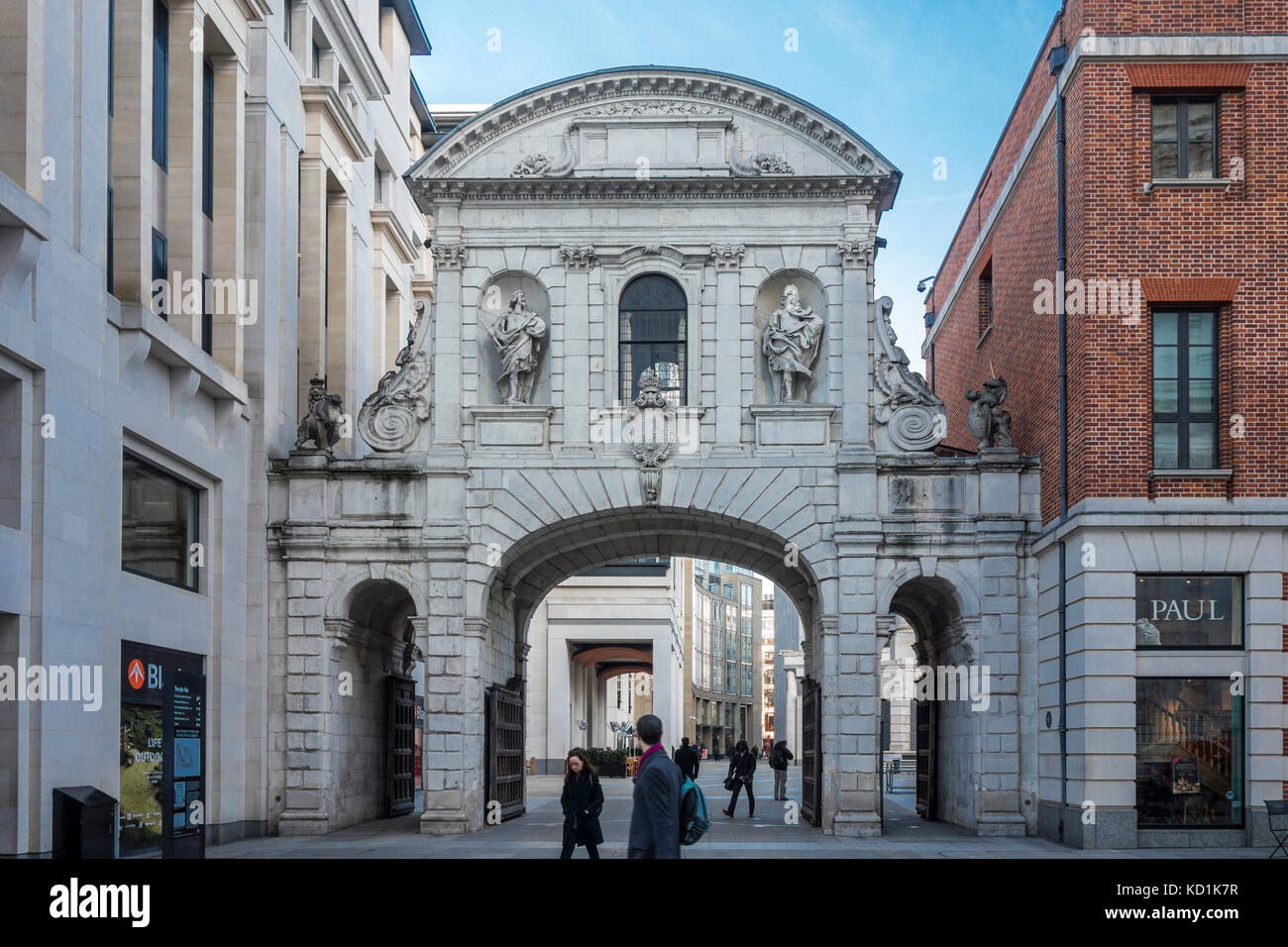 Temple Bar, by Christopher Wren. St. Paul's Churchyard. Former ...