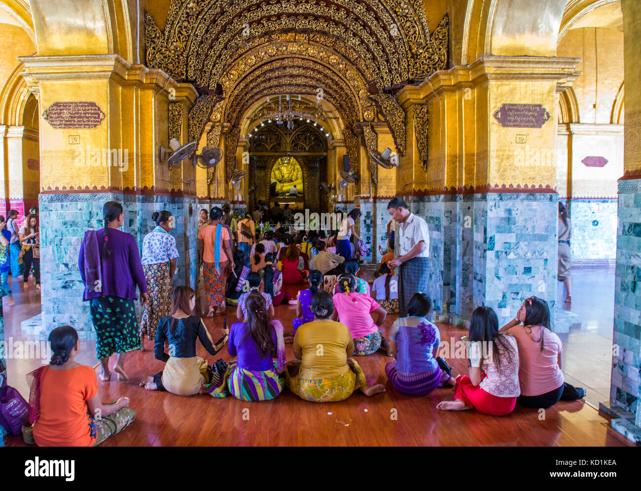 Interior of Mahamuni Pagoda in Mandalay, Myanmar Stock Photo - Alamy