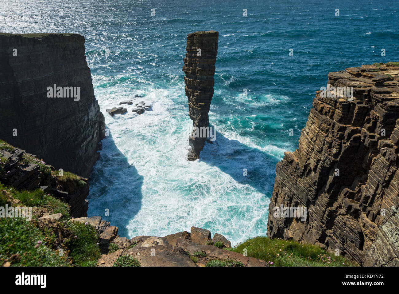 The North Gaulton Castle sea stack, Yesnaby, Orkney Mainland, Scotland ...