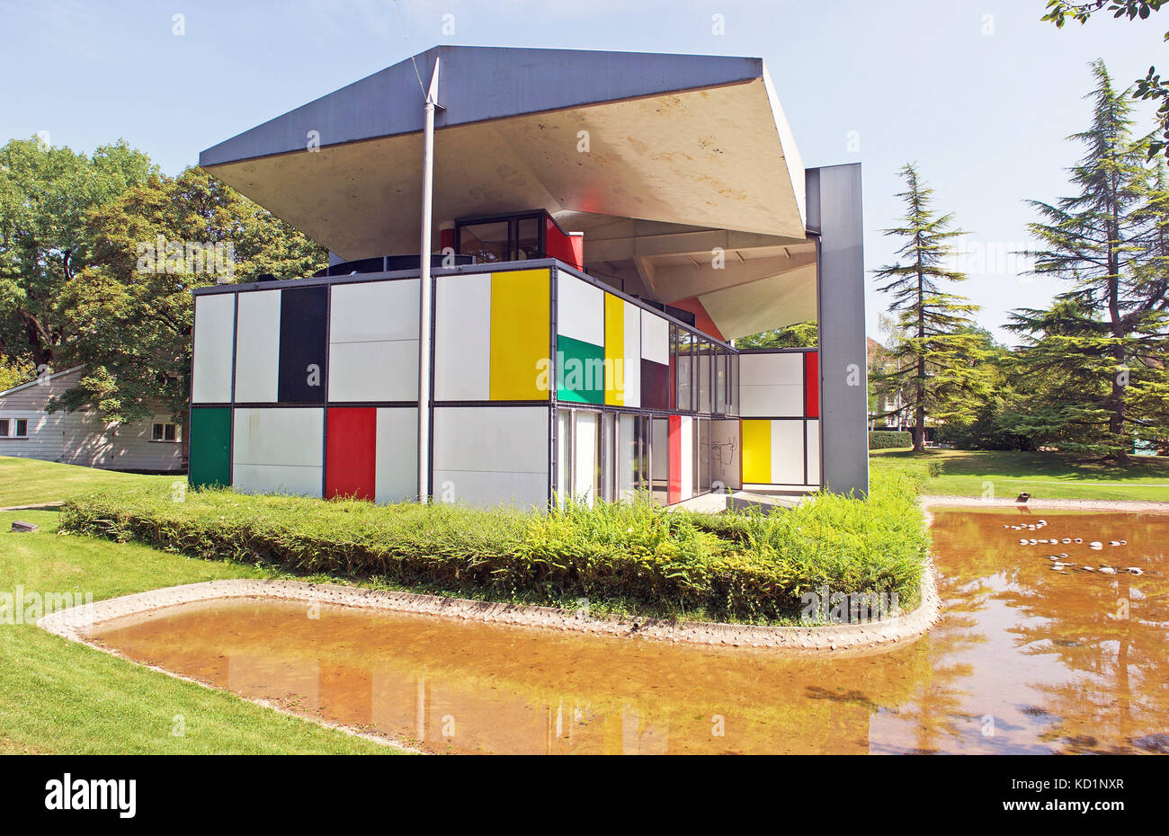 Two story pavilion hi-res stock photography and images - Alamy