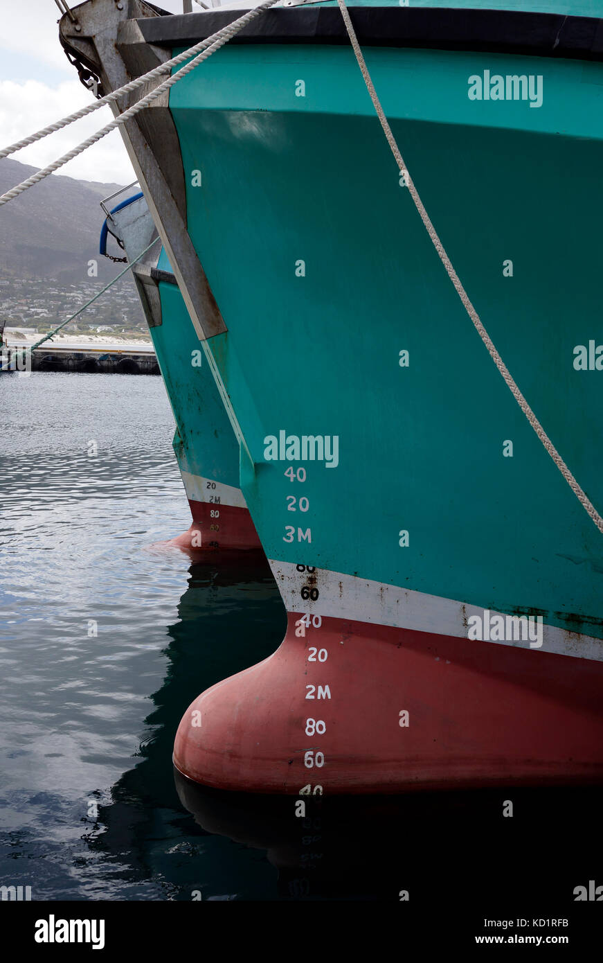 Mark on ship hull hi-res stock photography and images - Alamy