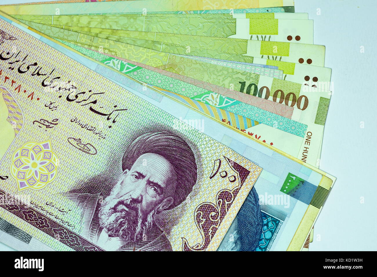 Close up Banknote and Currency Bills and Coins Stock Photo - Alamy