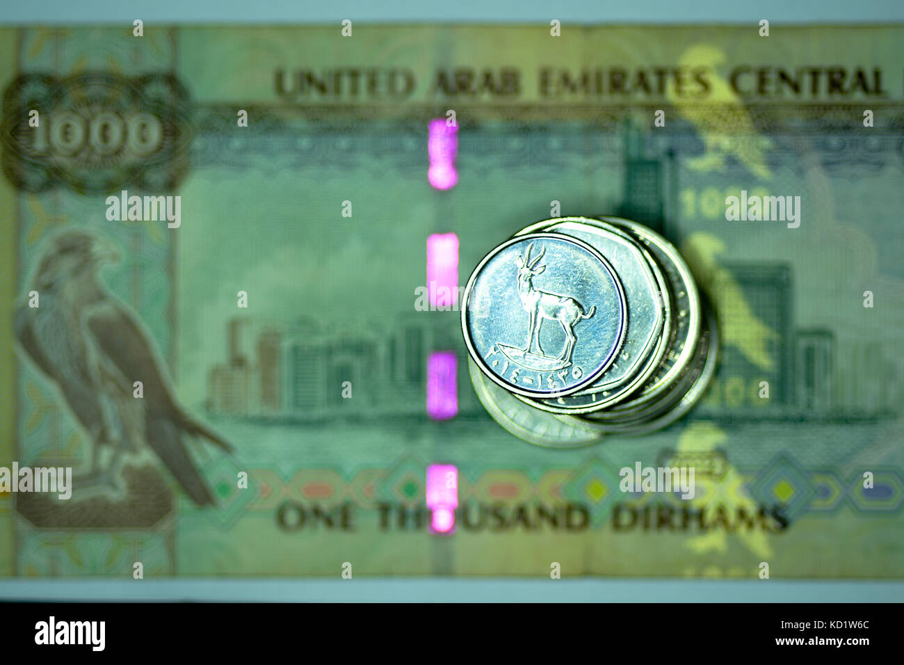 Close up Banknote and Currency Bills and Coins Stock Photo - Alamy