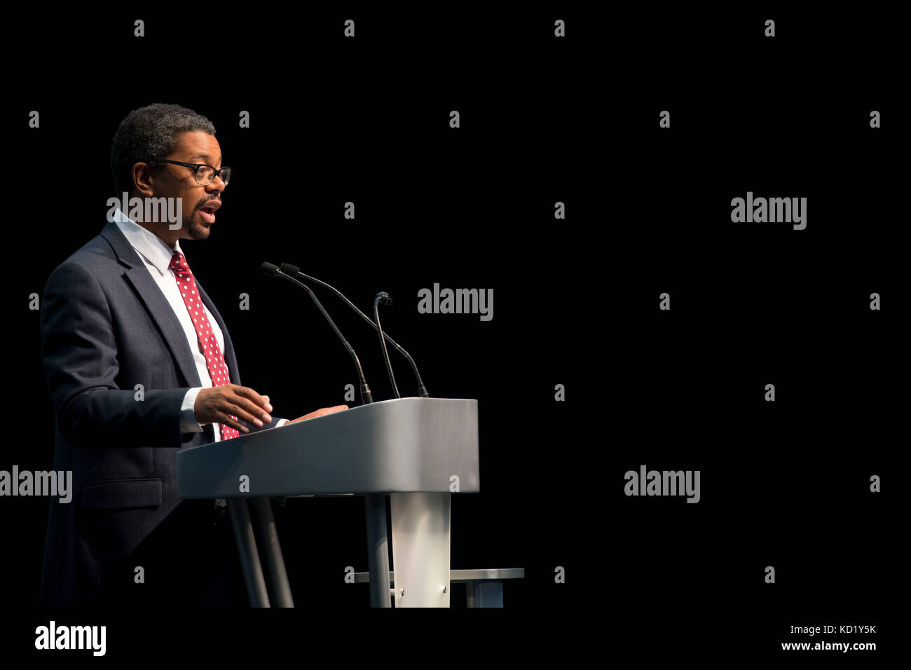 Cabinet secretary for health and sport hi-res stock photography and ...