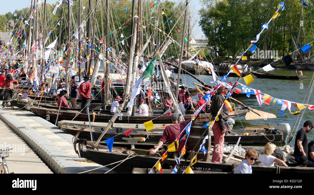 Loire boats, Loire festival, gathering of fluvial boats in Orléans ...