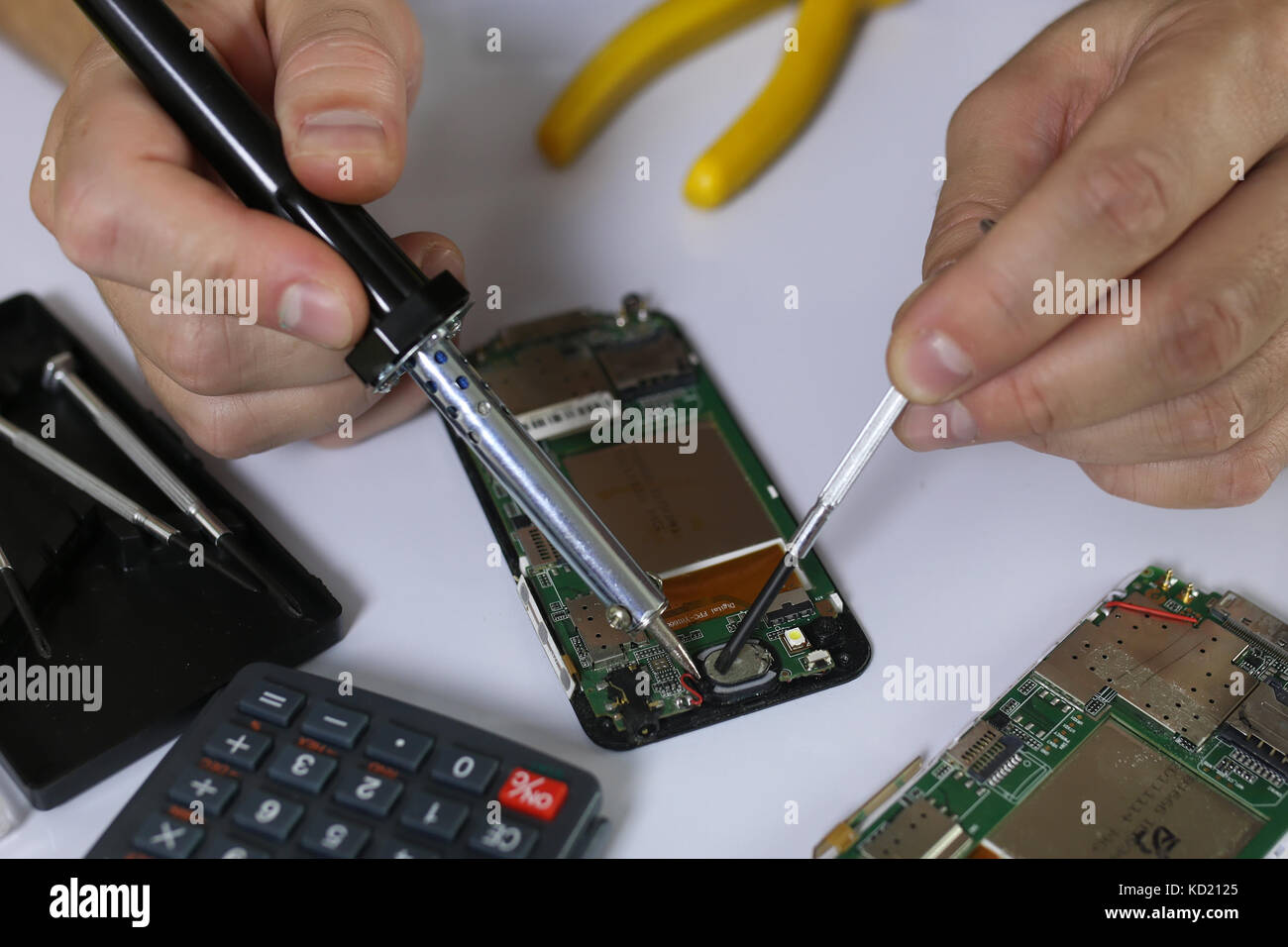 phone repair chip Stock Photo - Alamy