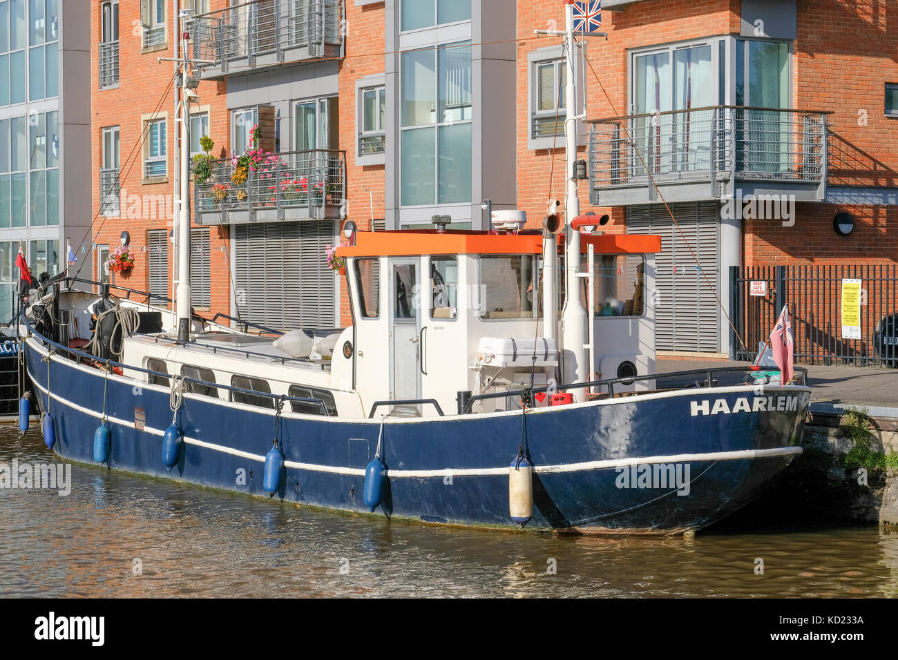 Motorised barge hi-res stock photography and images - Alamy