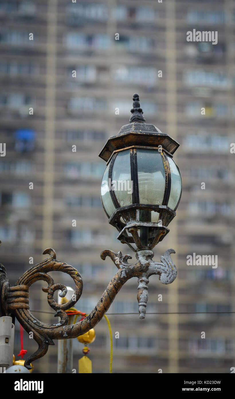 Red lamp post chinatown hi-res stock photography and images - Alamy