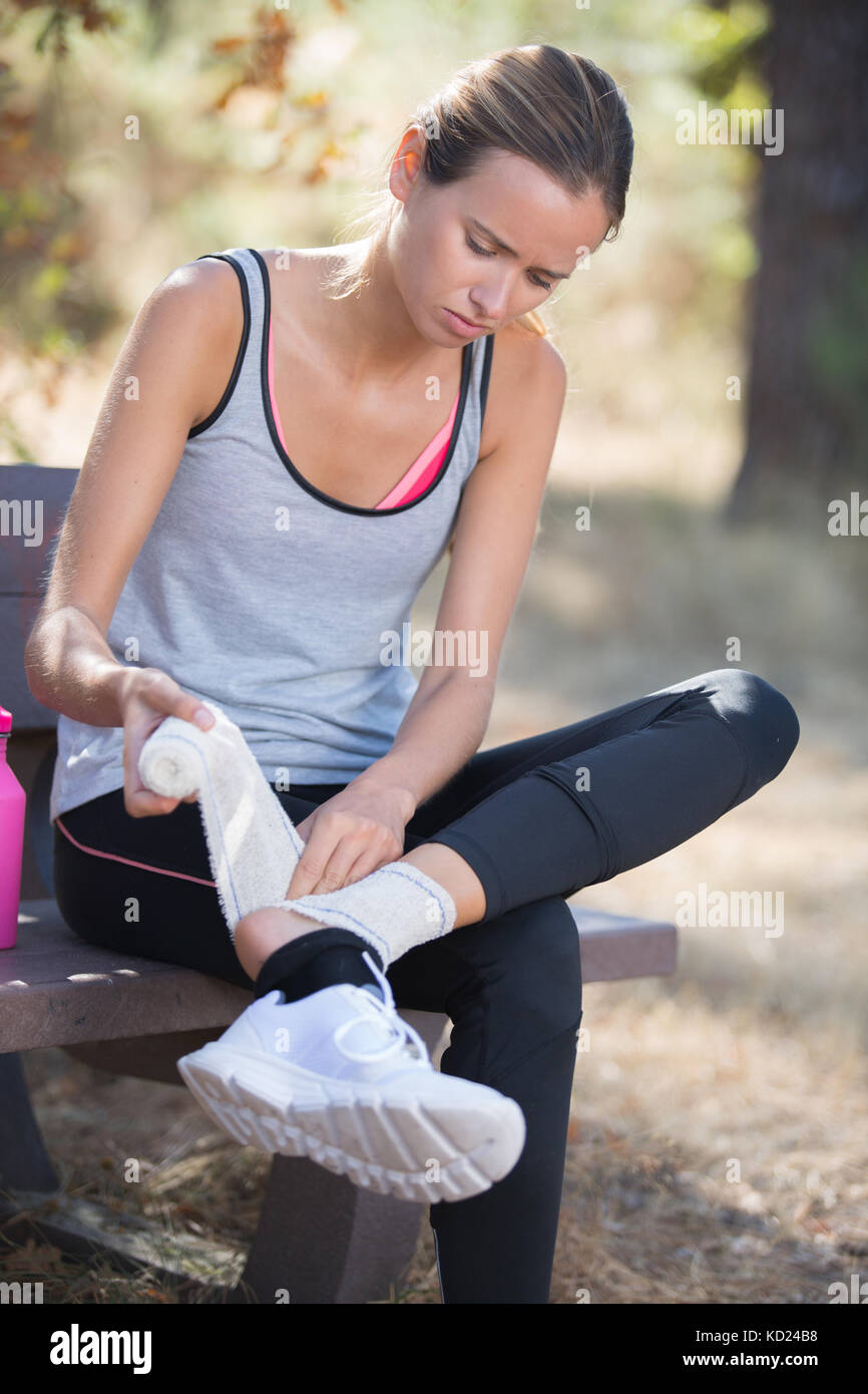 injury during exercise Stock Photo - Alamy