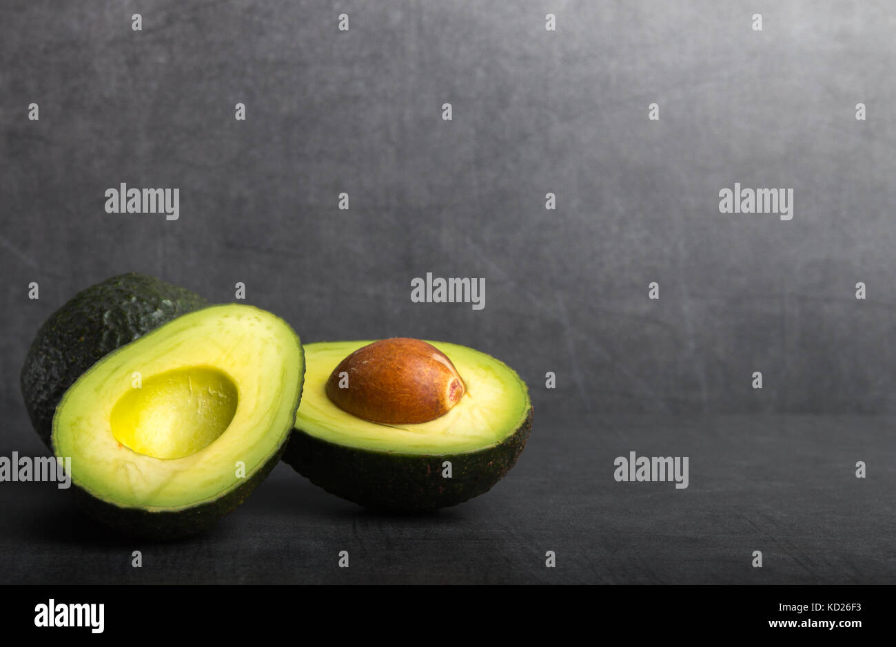 Avocado stone plant hi-res stock photography and images - Alamy