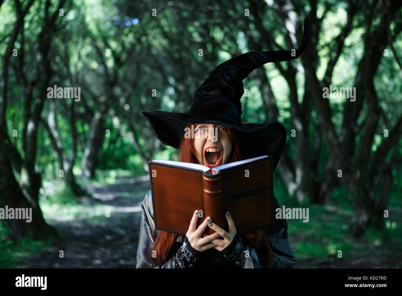 Screaming trees hi-res stock photography and images - Alamy