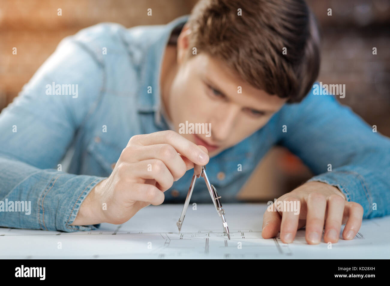 Using compass hi-res stock photography and images - Alamy