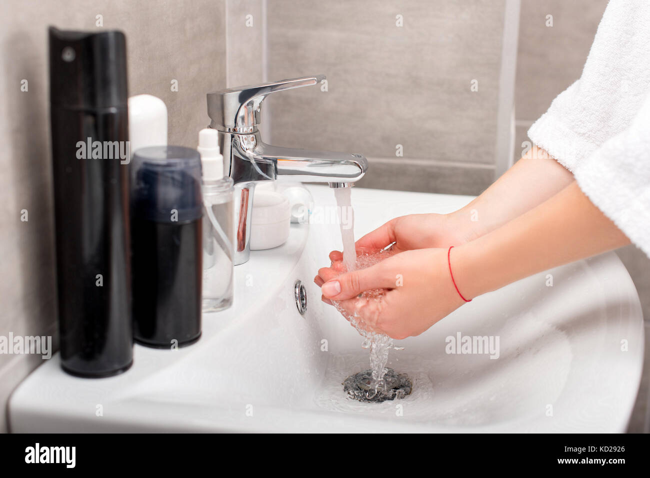 woman washing hands Stock Photo - Alamy