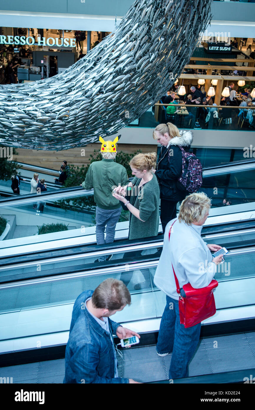 Niantic people hi-res stock photography and images - Alamy