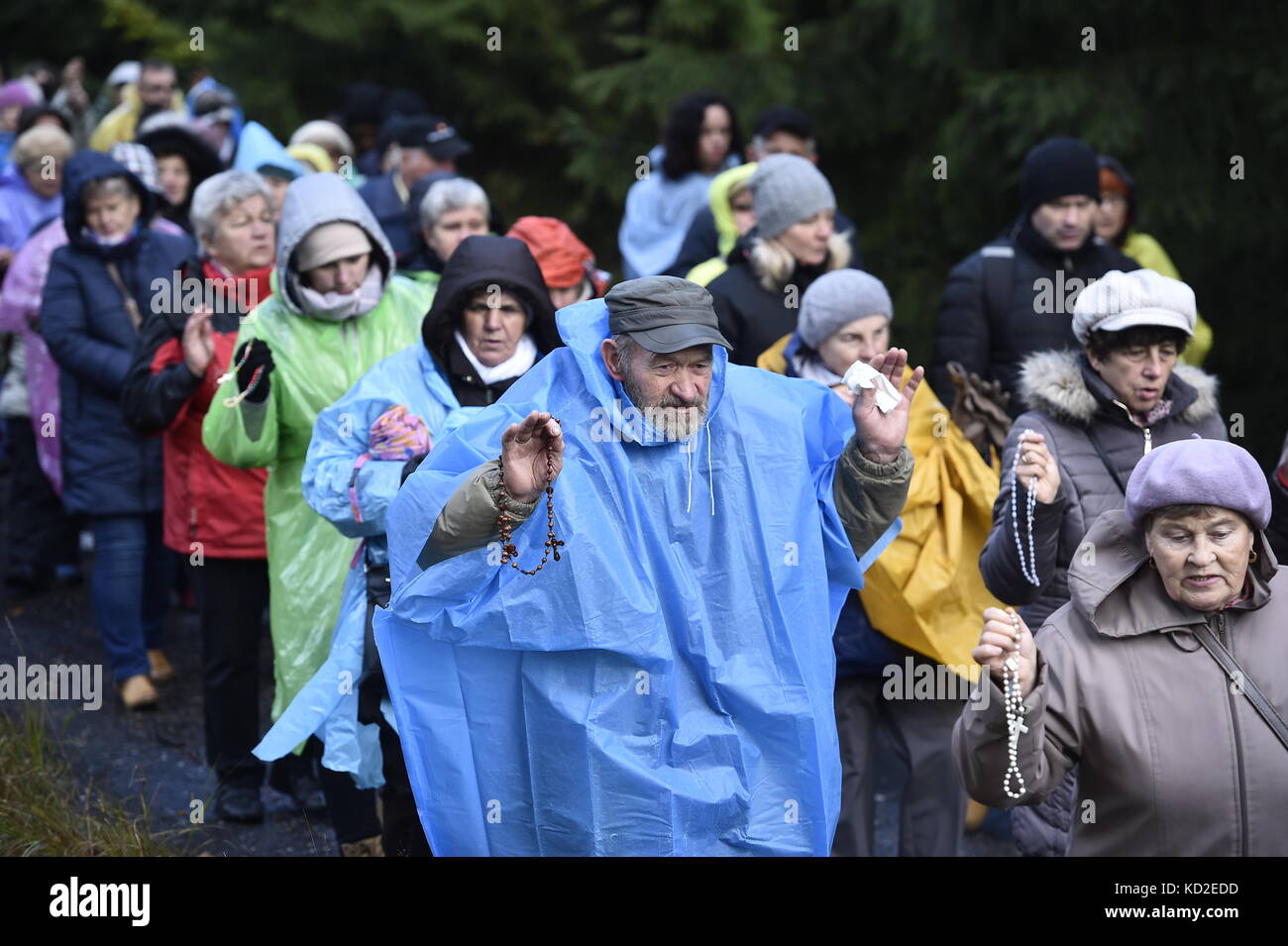 Hundreds of Polish pilgrims pray during the procession at the Polish ...