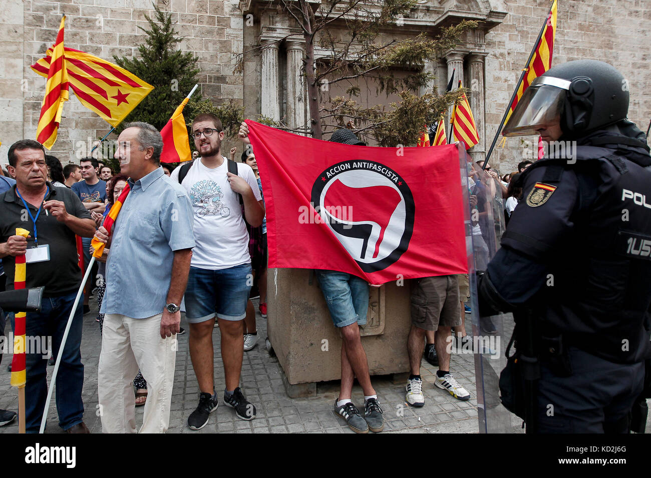 Extreme Right Wing Stock Photos & Extreme Right Wing Stock Images - Alamy