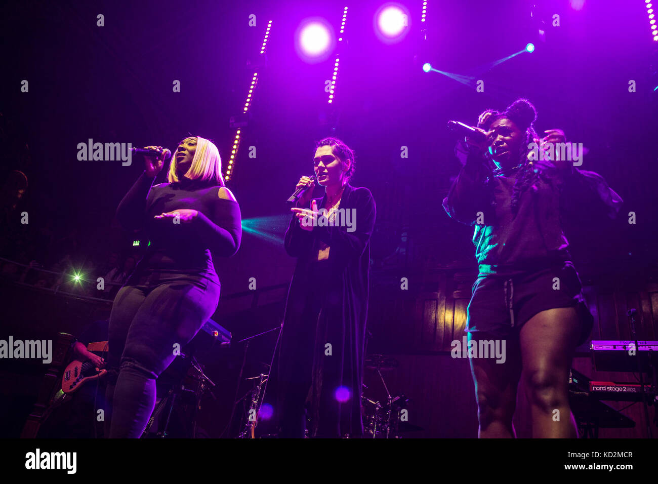Manchester, UK. 9th Oct, 2017. British singer/songwriter, Jessie J ...