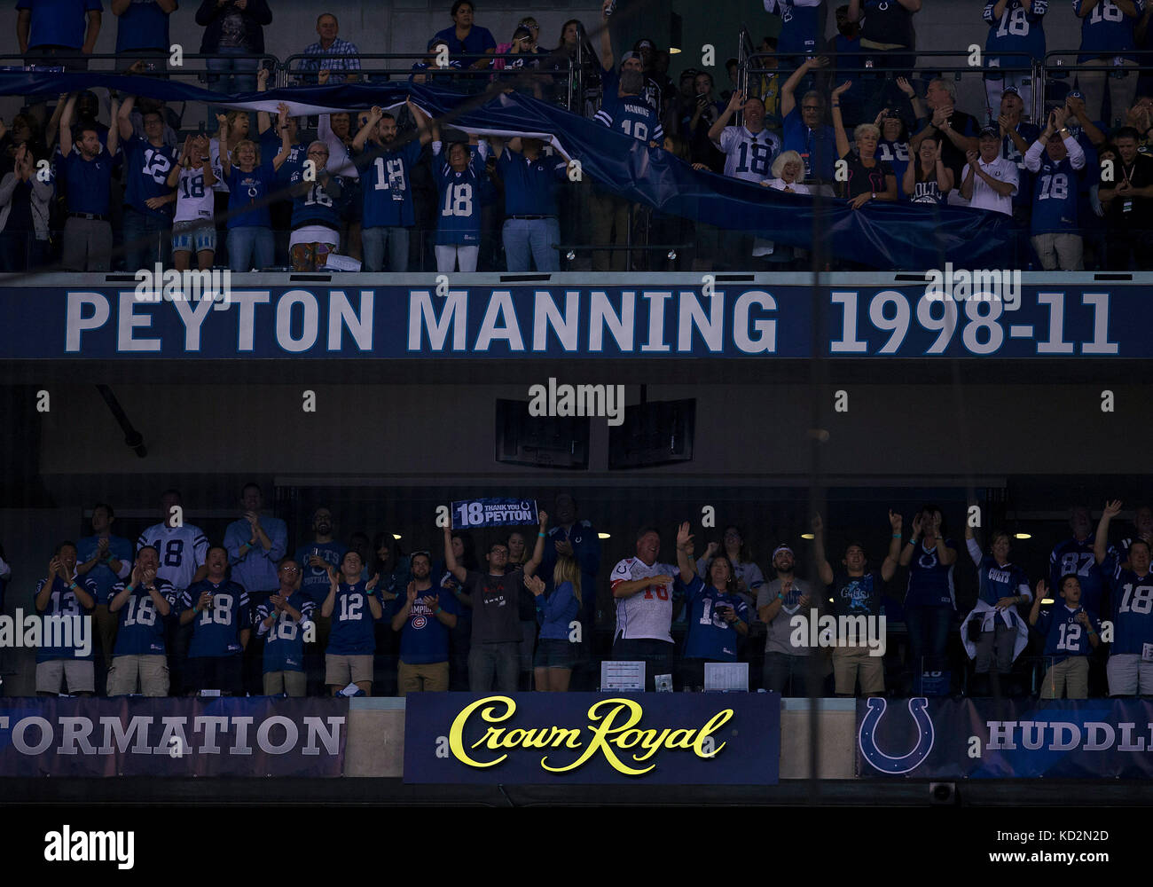 Indianapolis, Indiana, USA. 08th Oct, 2017. Payton Manning joins the Indianapolis Colts Ring of ...