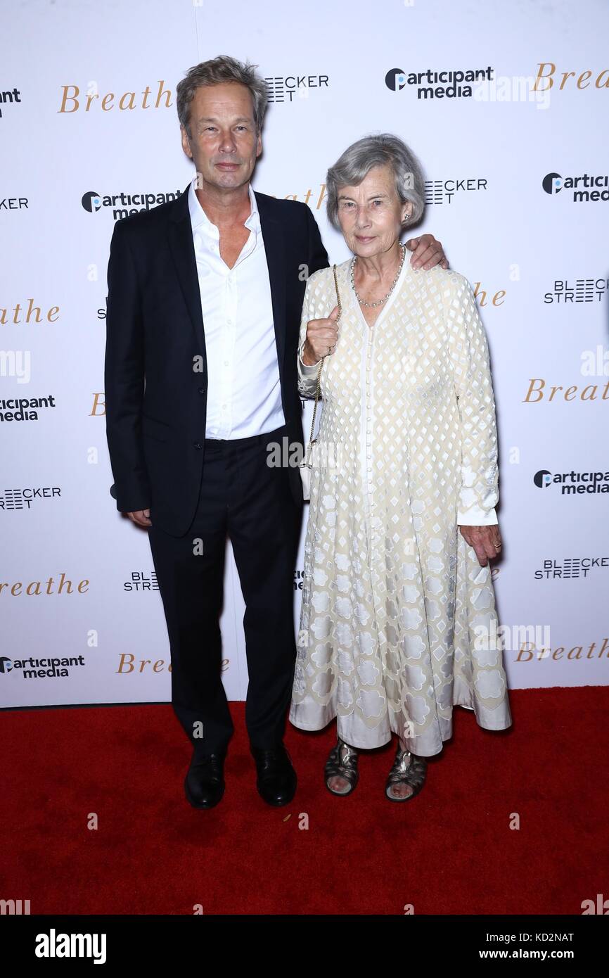 New York, NY, USA. 9th Oct, 2017. Jonathan Cavendish, Diana Cavendish ...