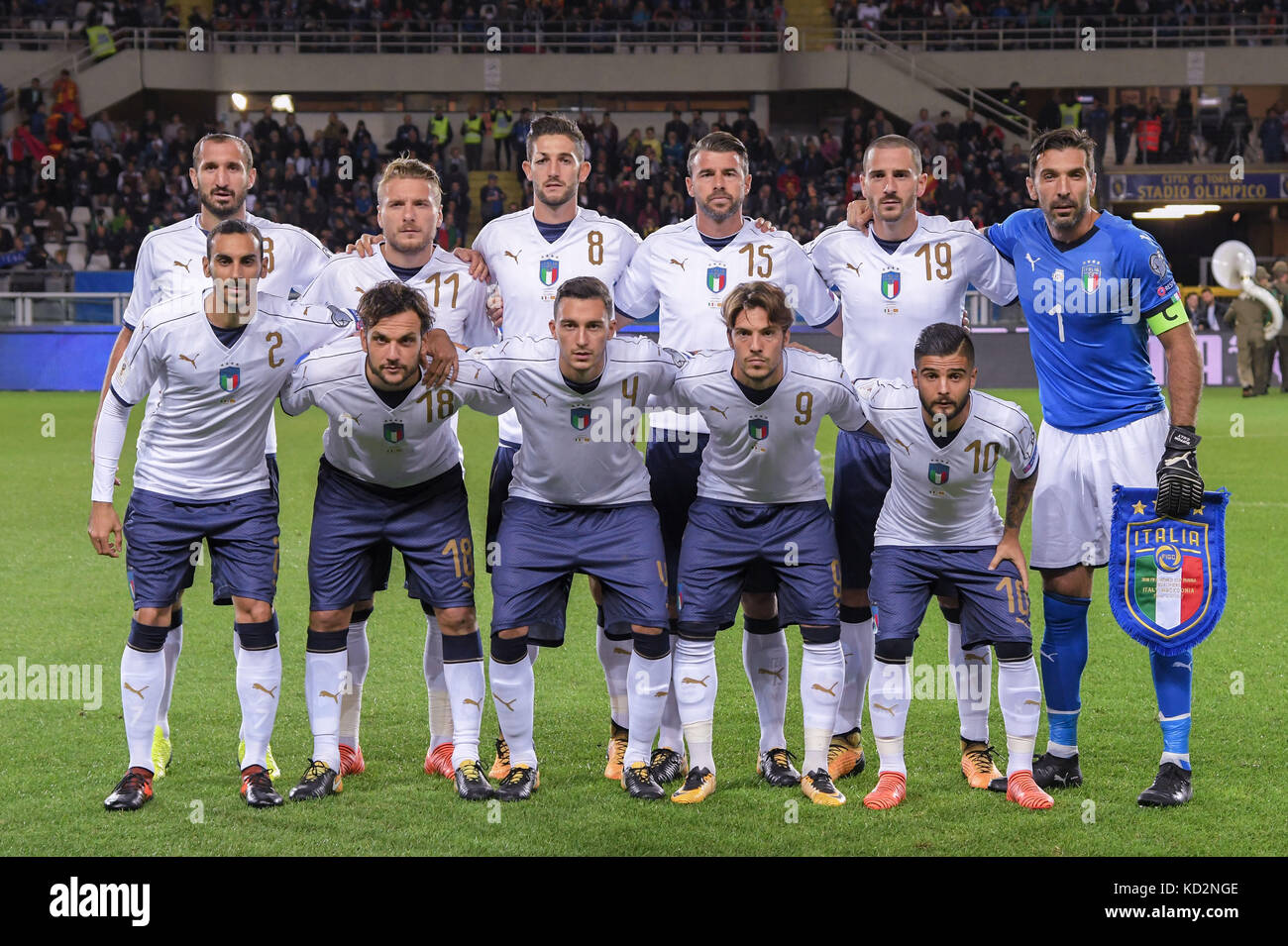 Team italy pose before hi-res stock photography and images - Alamy