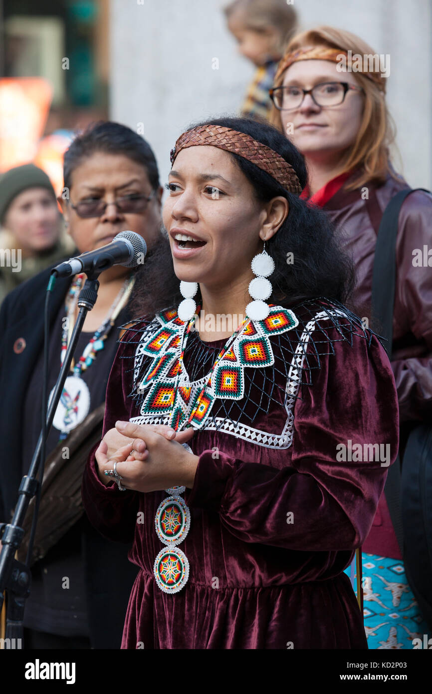 Tribal council native american hi-res stock photography and images - Alamy