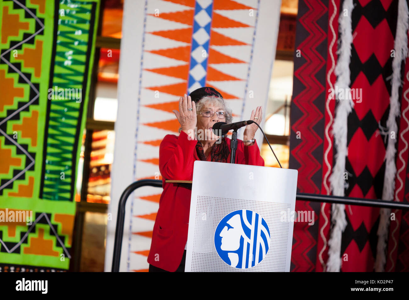 Duwamish tribe hi-res stock photography and images - Alamy