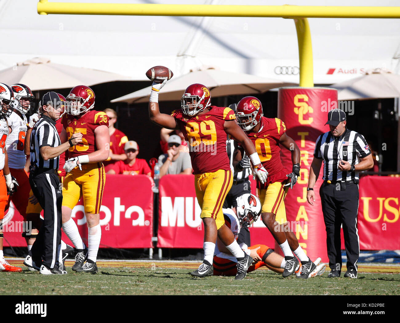 October 7, 2017 USC Trojans defensive lineman Christian Rector #89 ...
