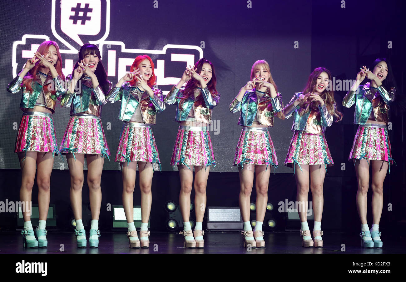 New girl group Hash Tag debuts South Korean girl group Hash Tag greets ...