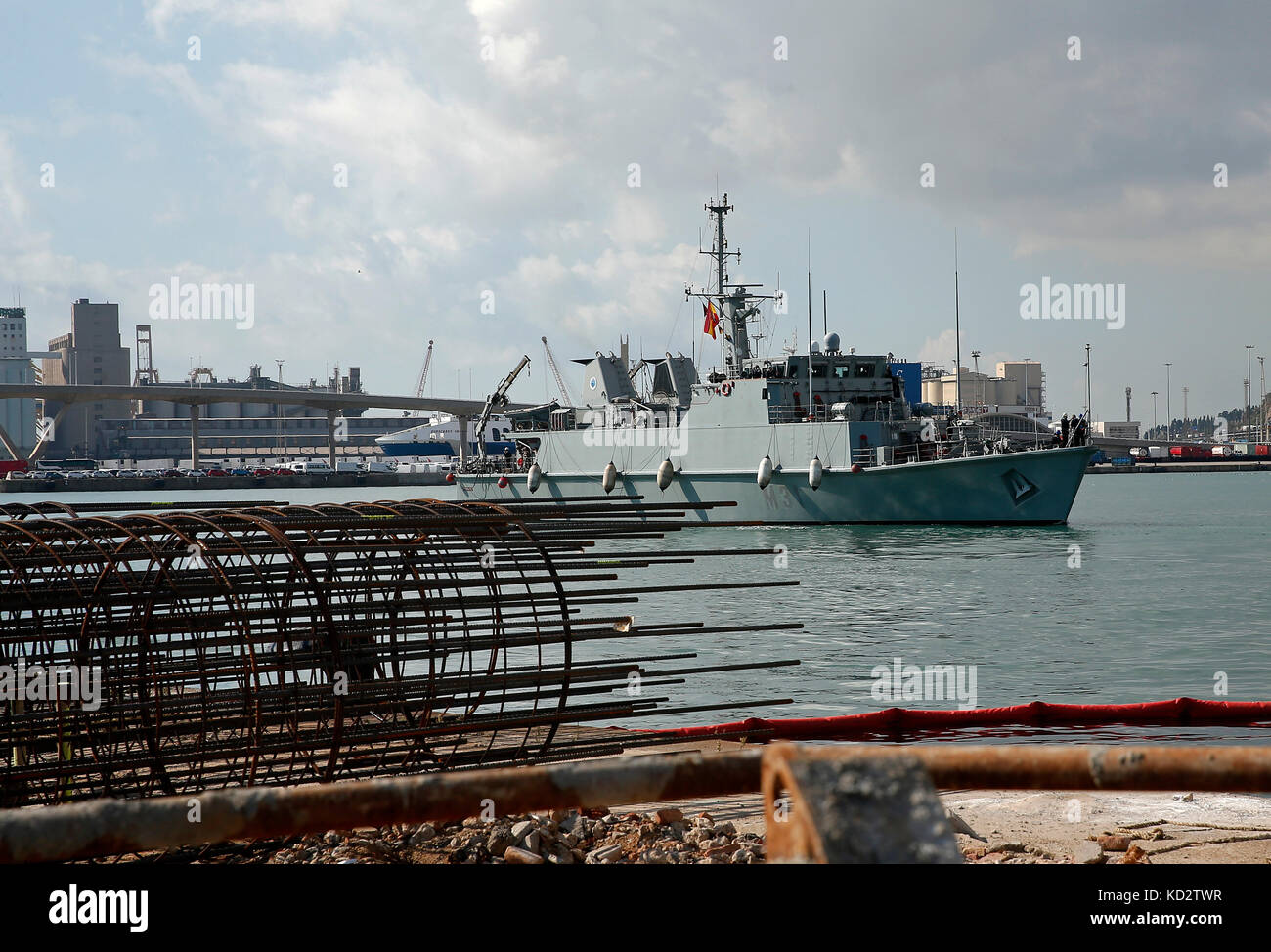 Barcelona, Spain. 10th Oct, 2017. The destroyer ship "Navarra" arrives ...