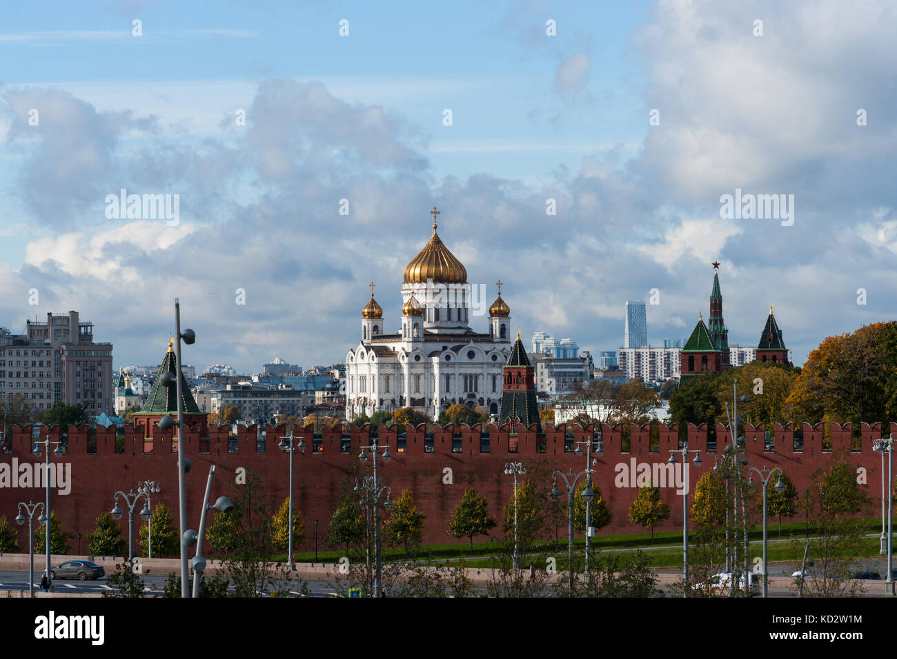 Russian weather, Moscow, Russia. 10th Oct, 2017. Partly cloudy morning ...