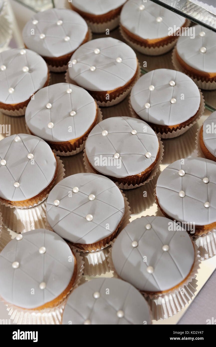 cakes, party, sweet, refreshment,cakes, sweet, snacks, calories, sweets ...