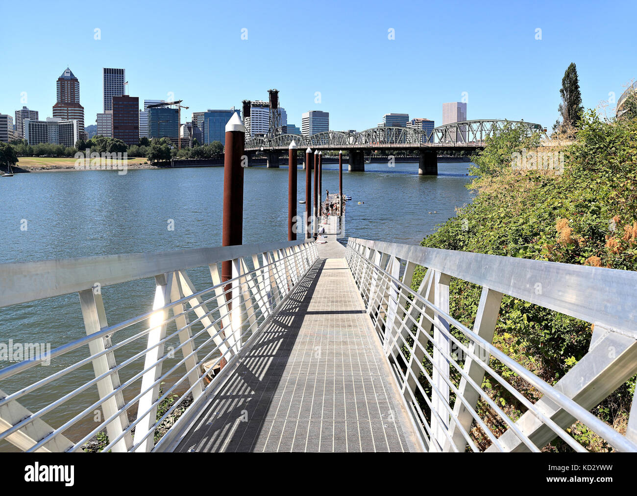 Portland oregon city skyline on hi-res stock photography and images - Alamy