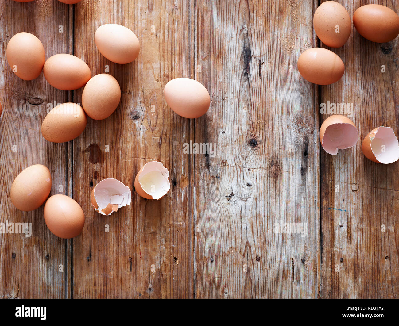 Egg shells hi-res stock photography and images - Alamy