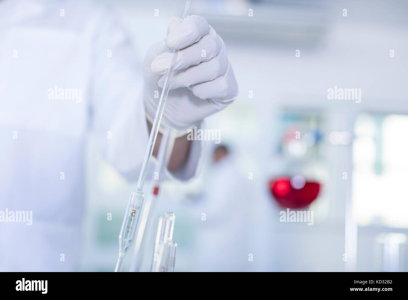 Experiment labor hi-res stock photography and images - Alamy