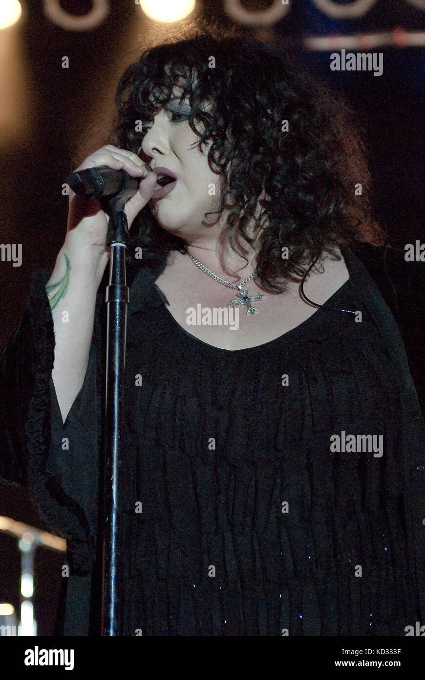 SMG FL99 Ann Wilson Nancy Wilson HEART 032909 07.JPG POMPANO BEACH, FL ...