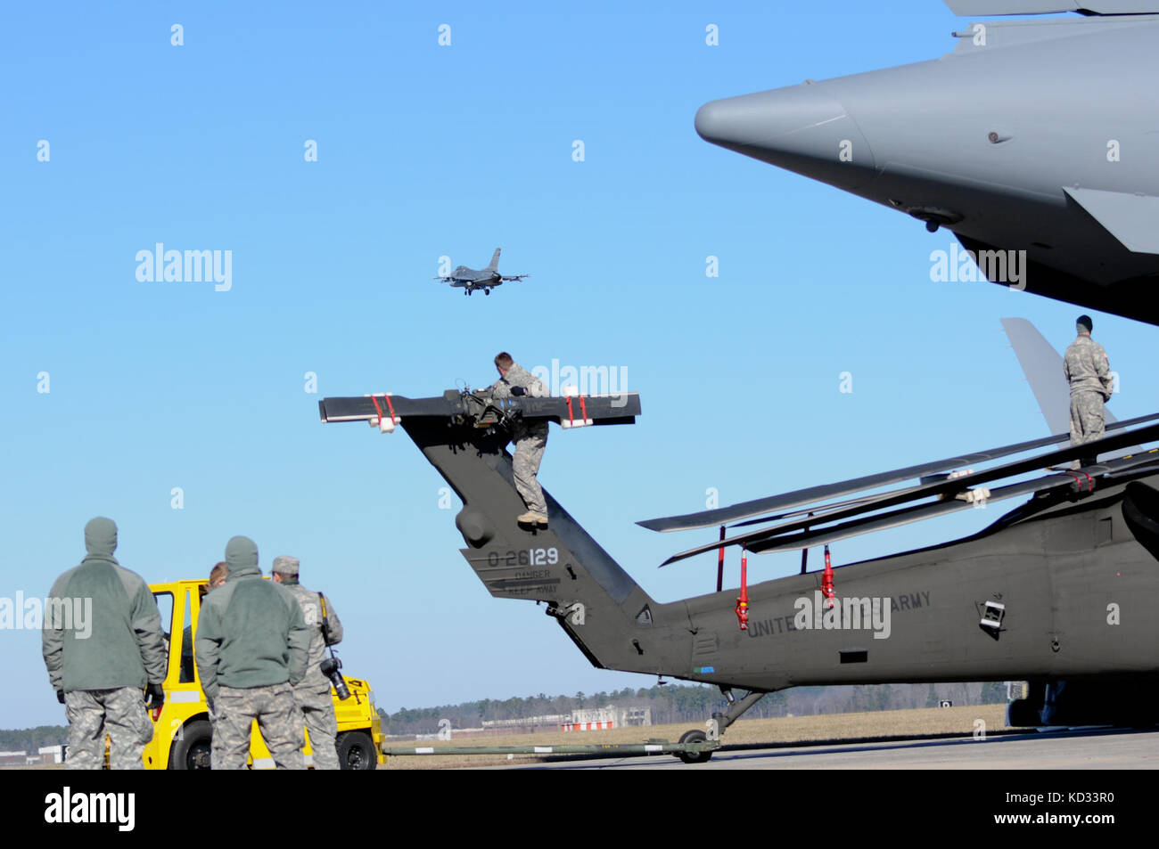 U.S. Soldiers from Company A, 1-111th Aviation Battalion, South ...