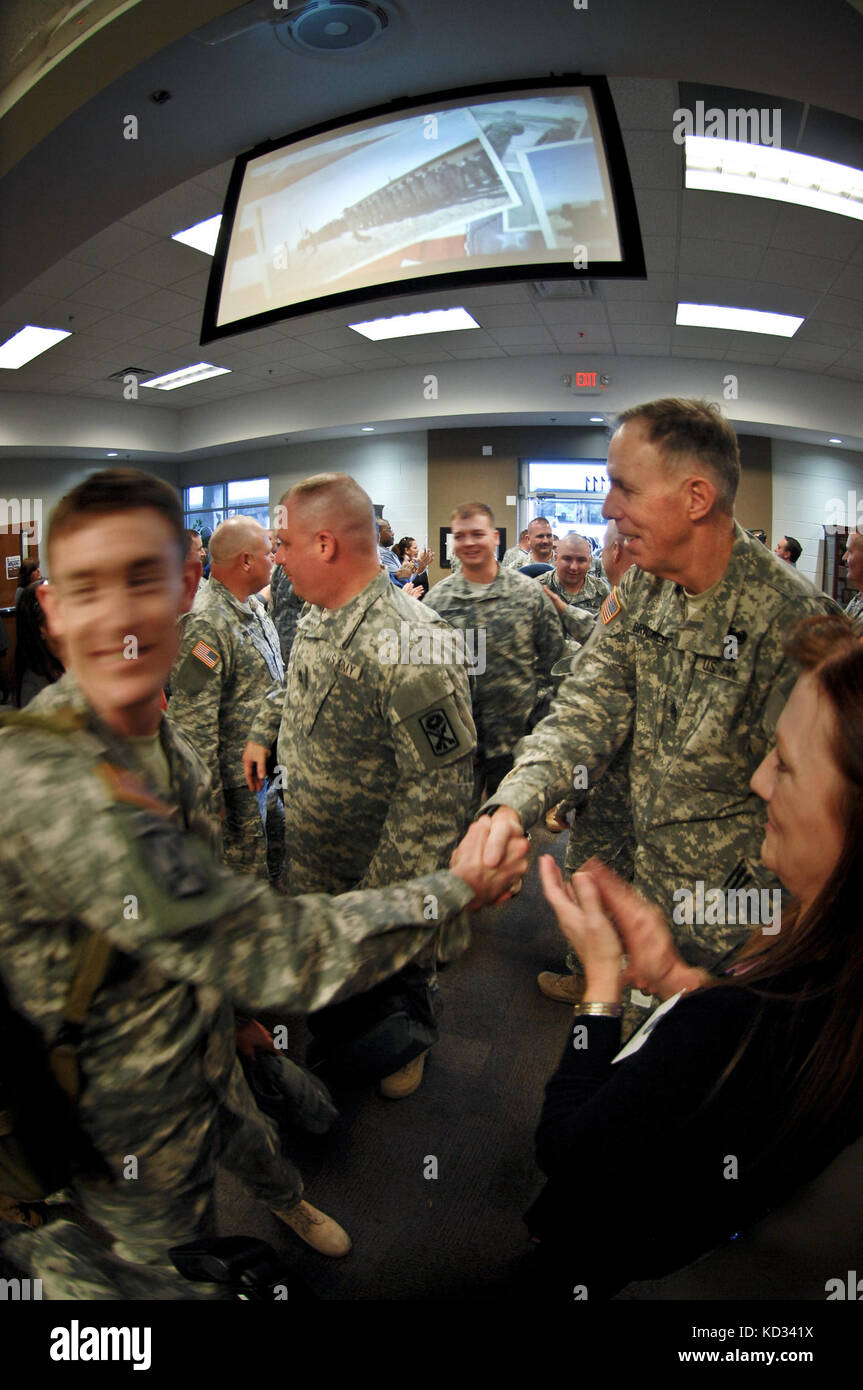 U.S. Army Soldiers, assigned to the South Carolina Army National Guard ...