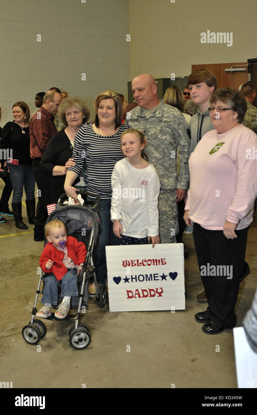 Family and friends welcome home U.S. Soldiers, assigned to the South ...