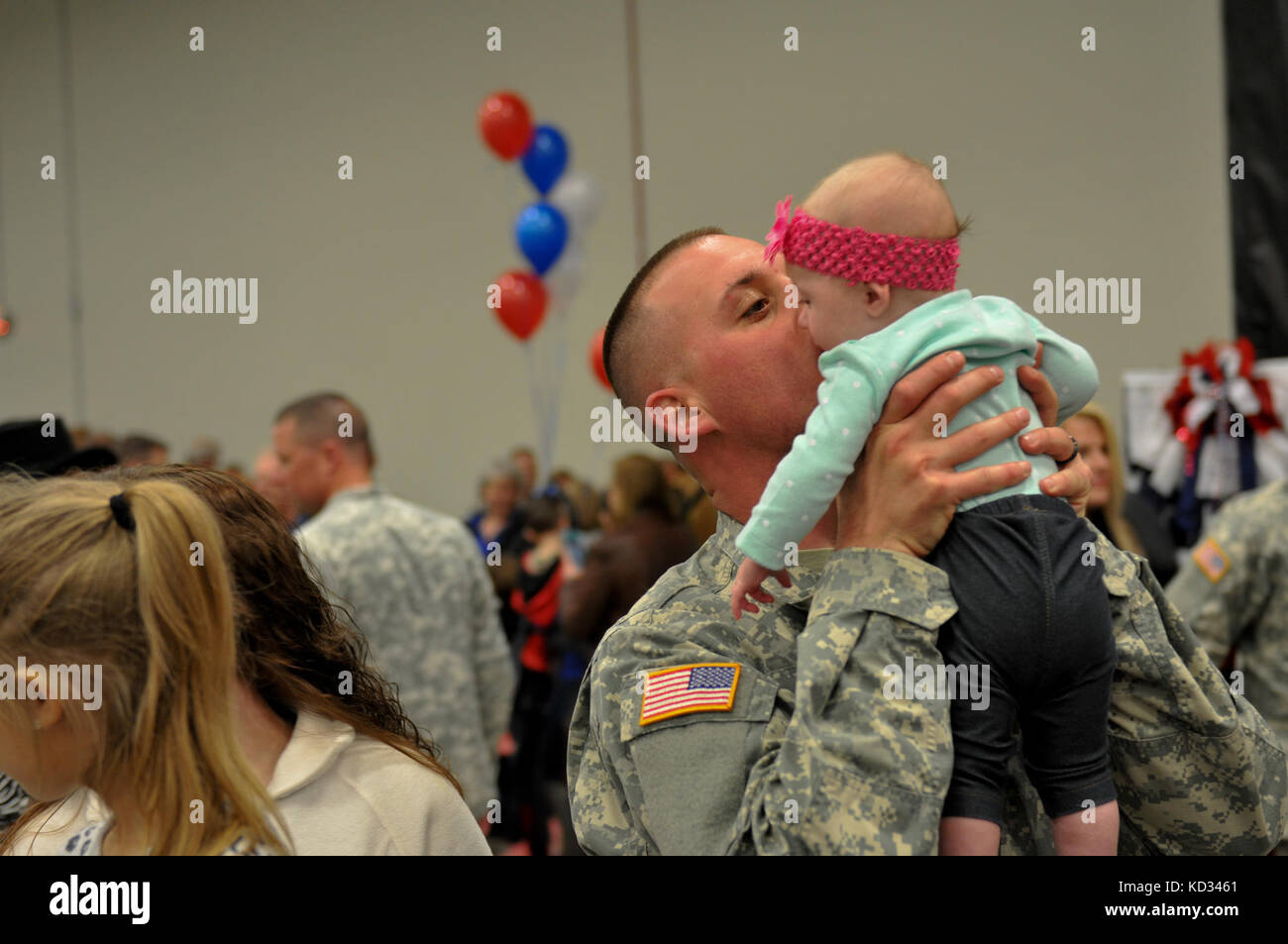 Family and friends welcome home U.S. Soldiers, assigned to the South ...