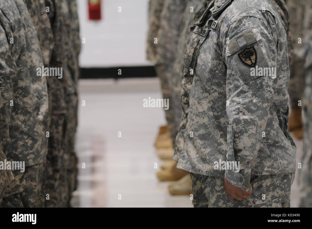 U.S. Soldiers in the 351st Aviation Support Battalion (ASB), S.C. Army ...