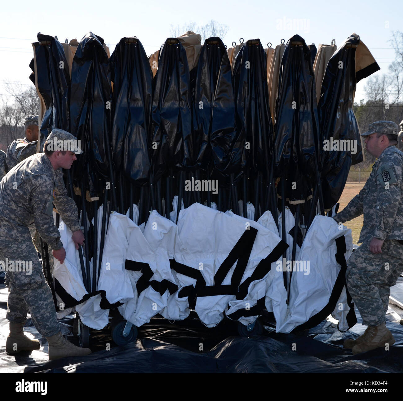 Deployable rapid shelter hi-res stock photography and images - Alamy