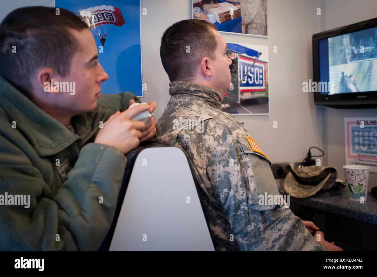 U.S. Army Pfc. Rodney Manley and Spc. William Burris with the 2-151st ...