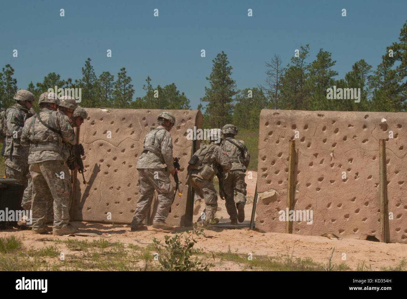 U.S. Army SAPPERs, light combat engineers, from the 1222nd Engineer ...