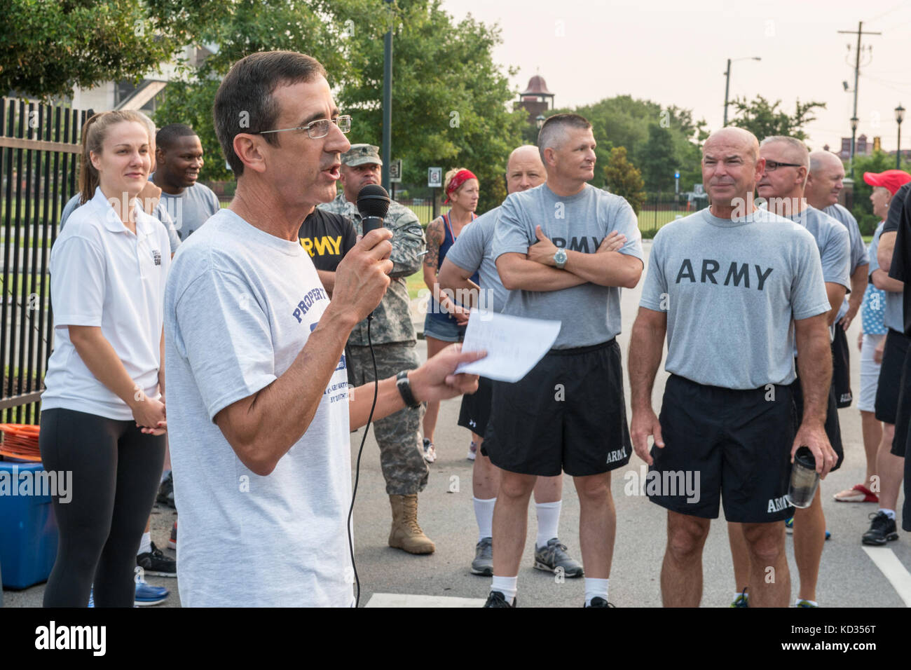 U.S. Soldiers and Airmen assigned to the South Carolina National Guard ...