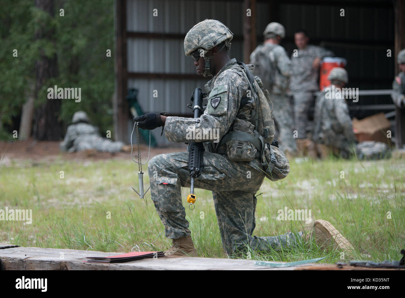 Combat engineer hi-res stock photography and images - Alamy